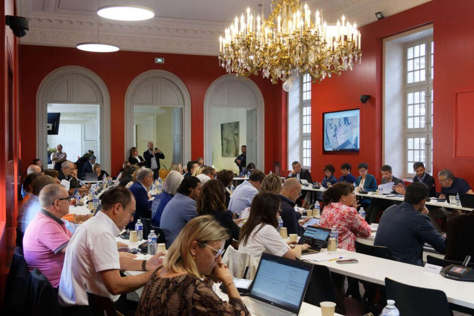 Vivre Nîmes: Nîmes : ce qu’il faut retenir du Conseil municipal du 6 juillet 2024